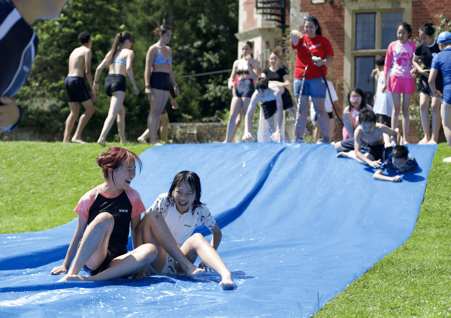 UKG Language | English Courses for Young Learners in the UK